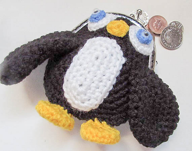 Ravelry: Penguin Animal Coin Purse pattern by Wistfully Woolen