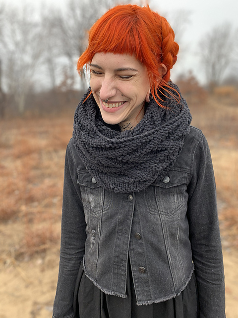Ravelry: Silver Birch Cowl pattern by Dora Violet