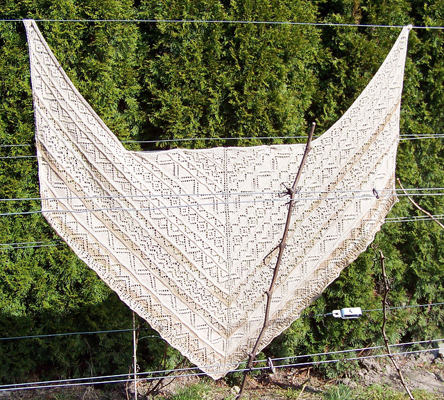 Ravelry: Keyomi pattern by Monika Eckert (Wollklabauter)