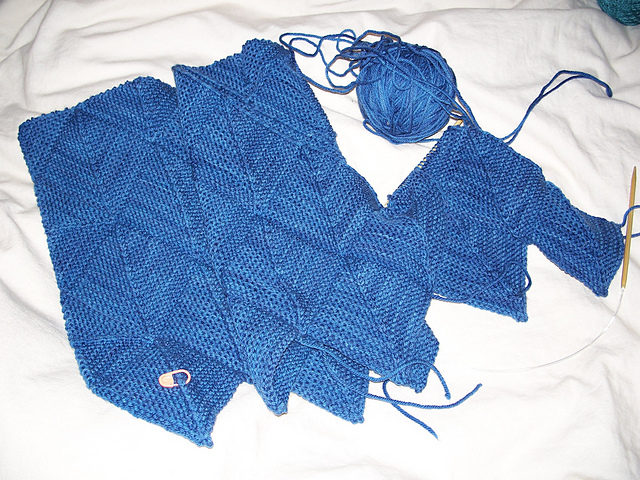Ravelry: Diamond Vest pattern by Sue Wright Pedersen