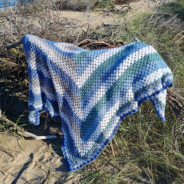 Ravelry: Sea Air Blanket 7184 pattern by Yarnsmiths