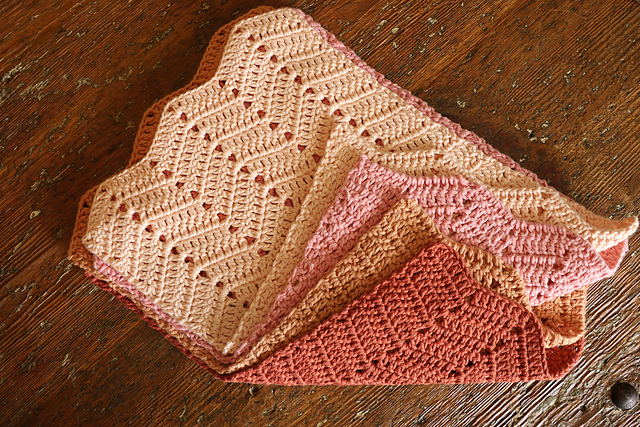 Ravelry: Place mats pattern by Yarnsmiths
