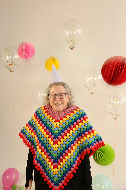 Ravelry: Piñata Poncho - 7137 pattern by Sam Sabido