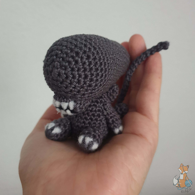 Ravelry: Alien Xenomorph pattern by WoollyCubs