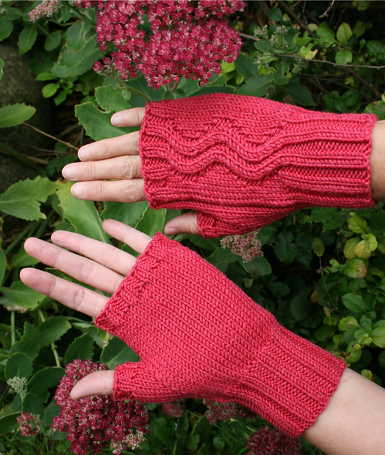 Ravelry: Zig and Zag pattern by Sue Howarth