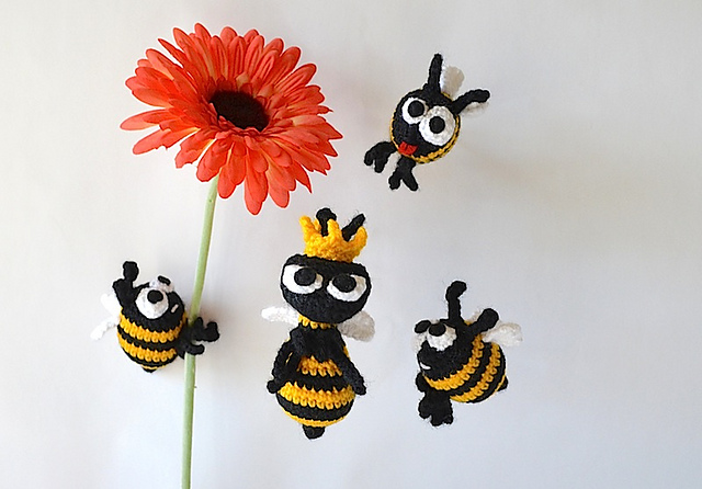 Ravelry: Queen Bee and Worker Bees pattern by Kim Lapsley