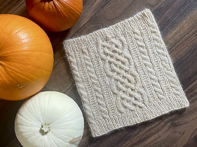 Ravelry: Shortbread Snood pattern by Brogan Murray