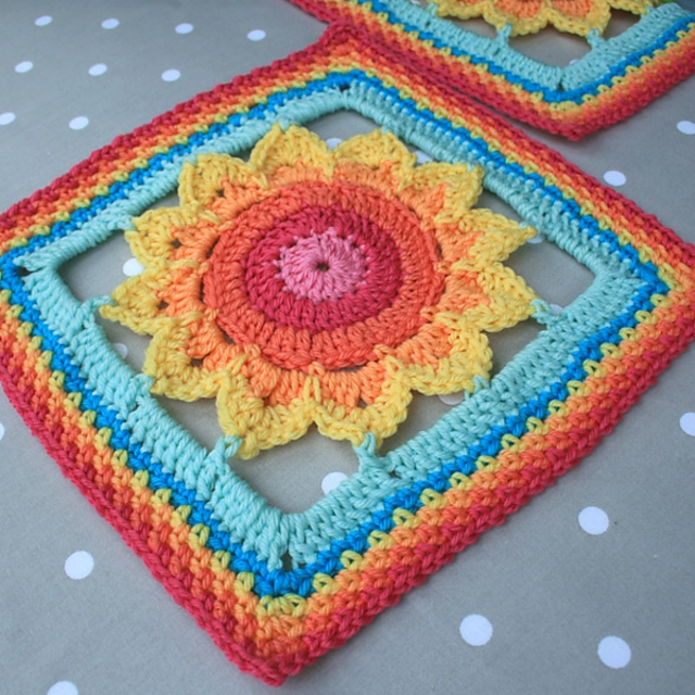 Ravelry: Big Framed Flower Square pattern by Leonie Morgan