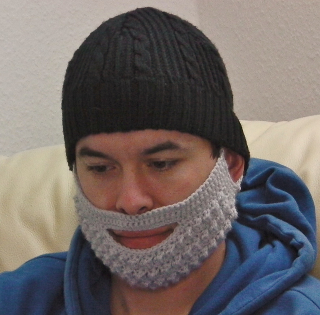 Ravelry: Bartmaske / beard mask pattern by Julia Marquardt