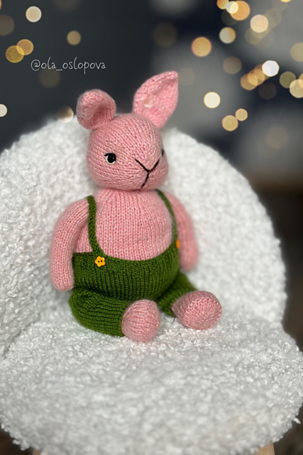 Ravelry: Raspberry bunny pattern by Ola Oslopova