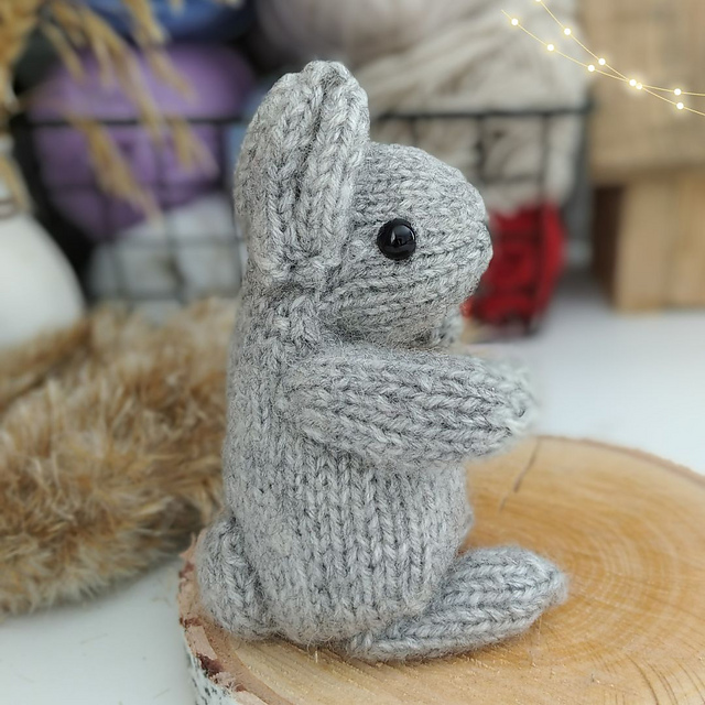 Ravelry: Easter rabbit toy pattern by Ola Oslopova