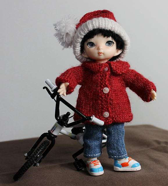 Ravelry: Coat with Collar for Pukipuki pattern by Wovenflame (Marlene)
