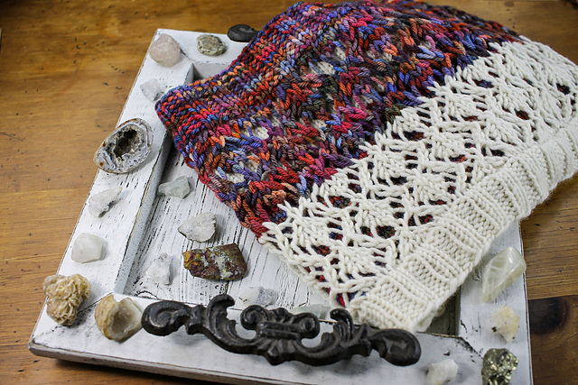 Ravelry: Crystalline Cowl pattern by Liz Capik