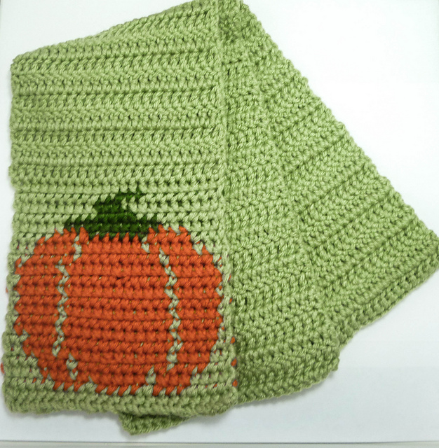 Ravelry: Fall Pumpkin Scarf pattern by Raveled Stitch