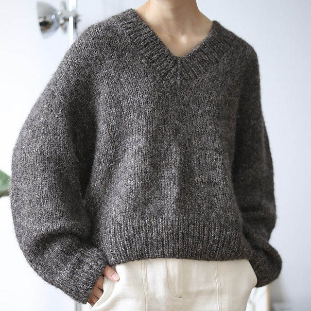 Ravelry: Wintertag Pullover pattern by Rui Yamamuro
