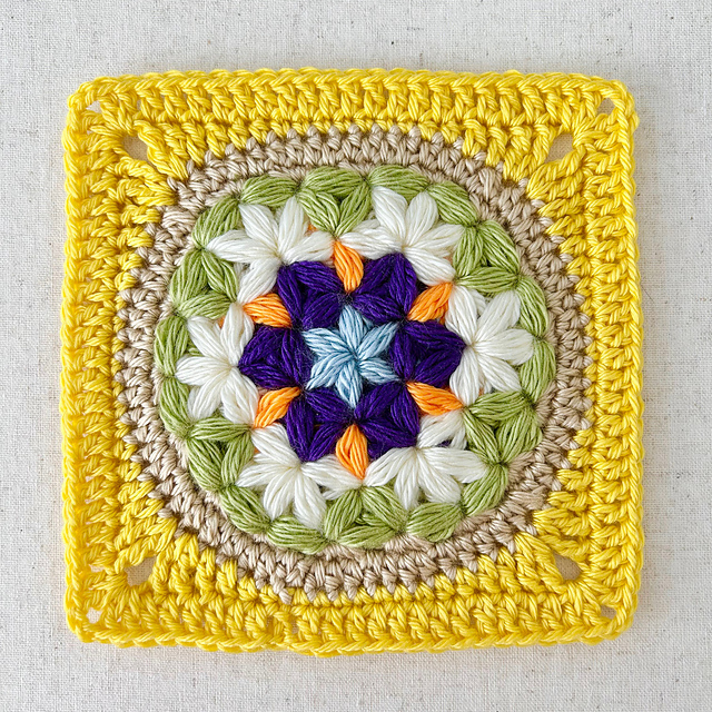 Ravelry: 61 Mosaic Round Square Motif pattern by Yuki Dougherty