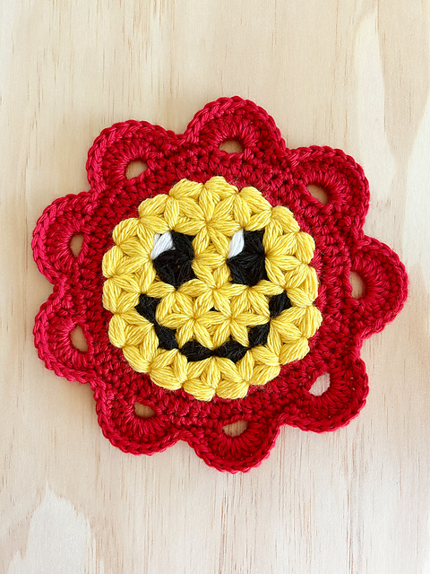Ravelry: 275 Smiley Face Motif pattern by Yuki Dougherty