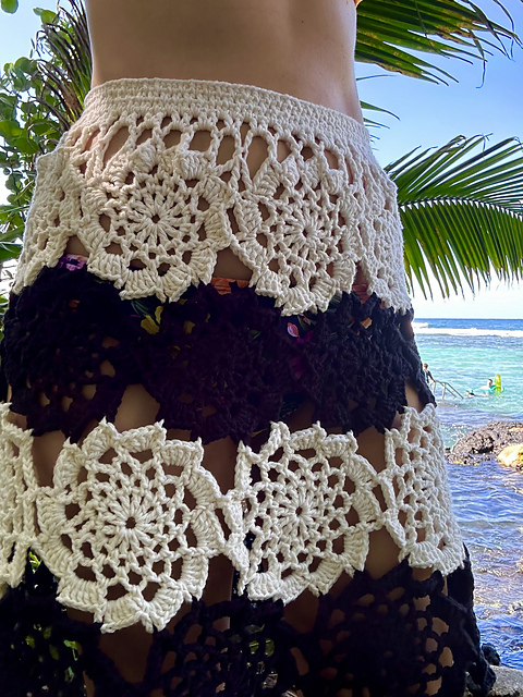 Ravelry: Pinwheel Motif Lace Skirt pattern by Yuki Dougherty