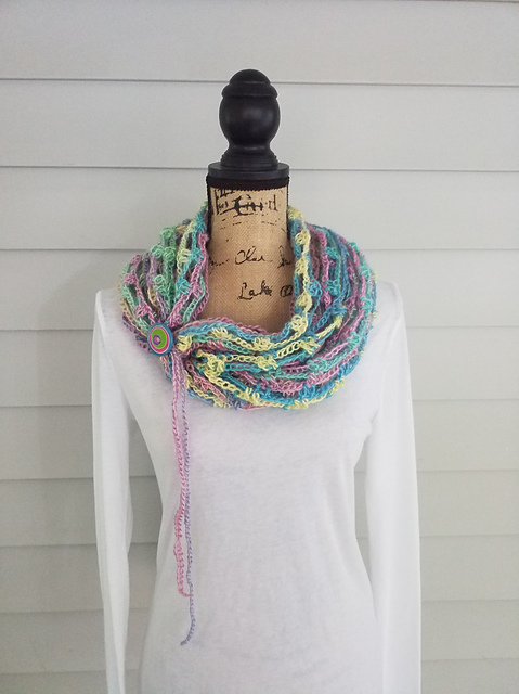 Ravelry: AridayCrochet's Artfully Simple Infinity Scarf