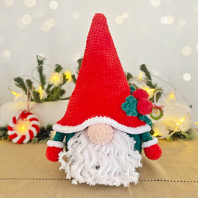 Ravelry: Christmas gnome pattern by Yana Altikulac