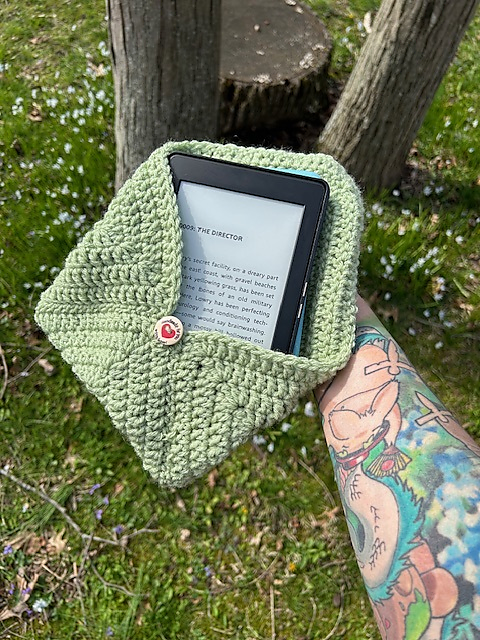 Ravelry: Sorrel Kindle Pouch pattern by Sabrina Cordon