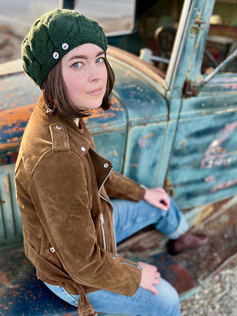 Ravelry: Acorn Squash Beret pattern by Yarn Citizen Design Team