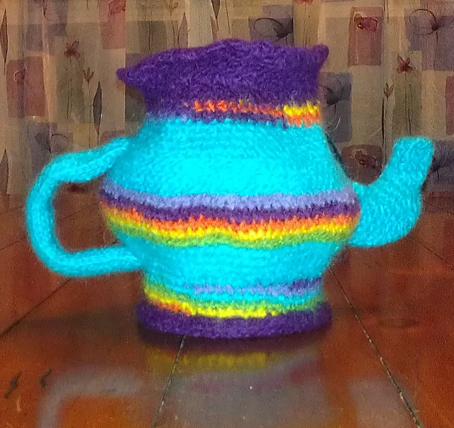 Ravelry: Teapot Tea Keeper pattern by Jaycee Hosier