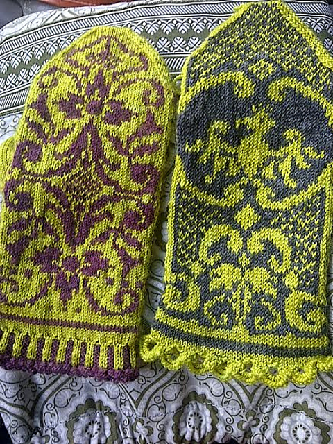 Ravelry: Paon pattern by Heatherly Walker