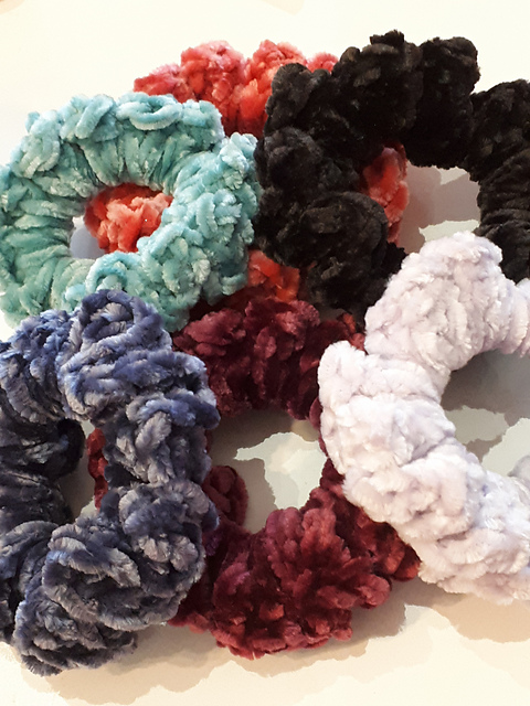 Ravelry: Squishy Scrunchie pattern by Jennifer Smallwood