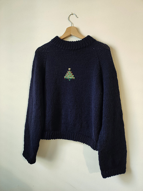 Ravelry: Minimal Xmas Sweater pattern by Yarn Create Repeat