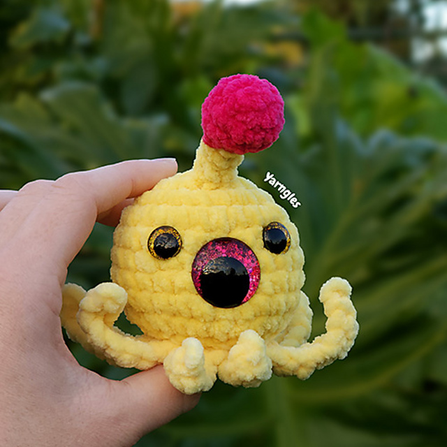 Ravelry: Baby Octo-Alien Zuali pattern by Yuna Fadeeva