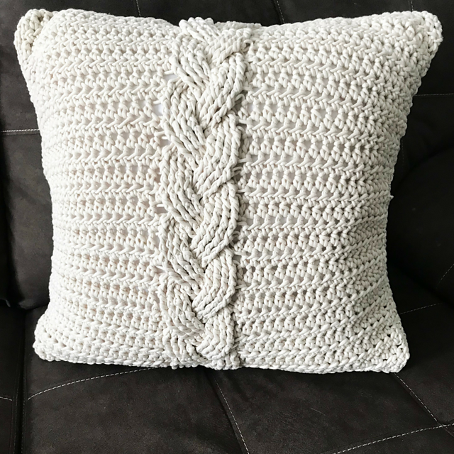 Ravelry: The Jessica Pillow pattern by Jerica Tompkins