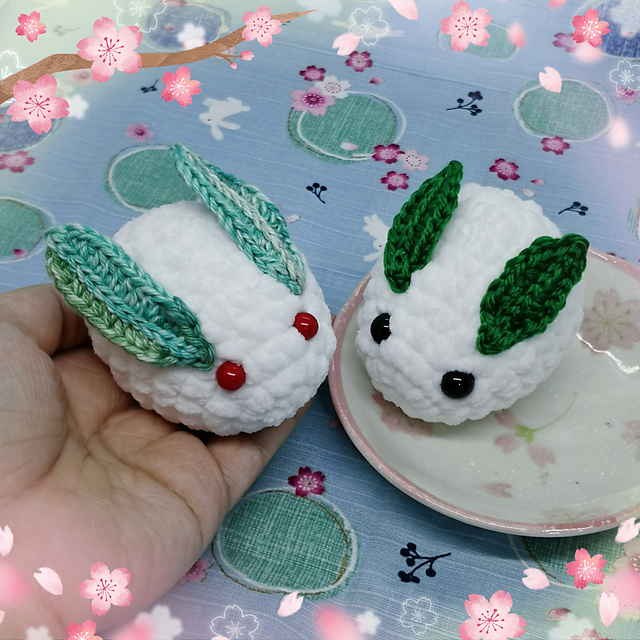 Ravelry: Mochi Snow Bunny pattern by Aurora L.