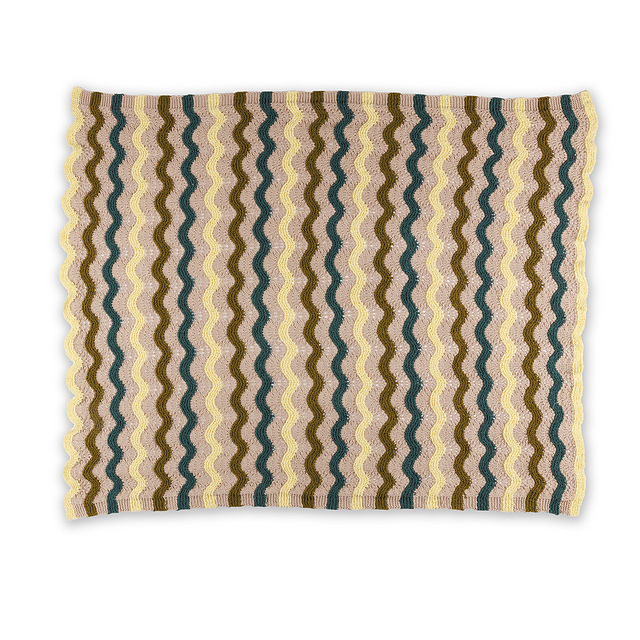 Ravelry: Old Shale Ridged Blanket pattern by Yarnspirations Design Studio