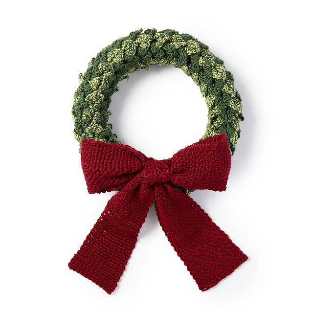 Ravelry: Layered Leaves Wreath pattern by Yarnspirations Design Studio