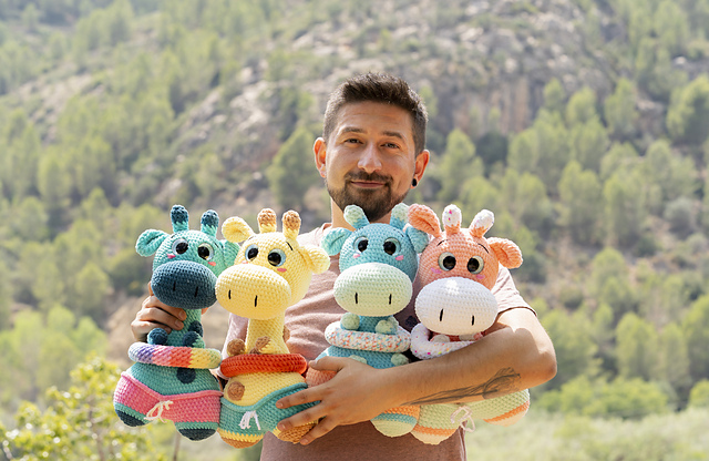 Ravelry: Sophie the giraffe pattern by Yarntastic Charlie