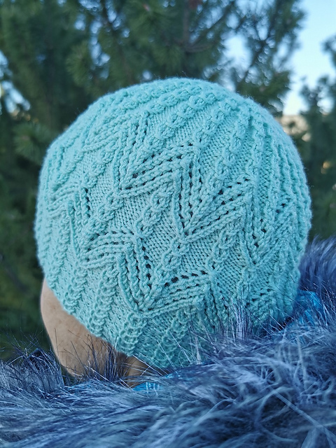 Ravelry: Green Wave Hat pattern by Ksenia Komarova