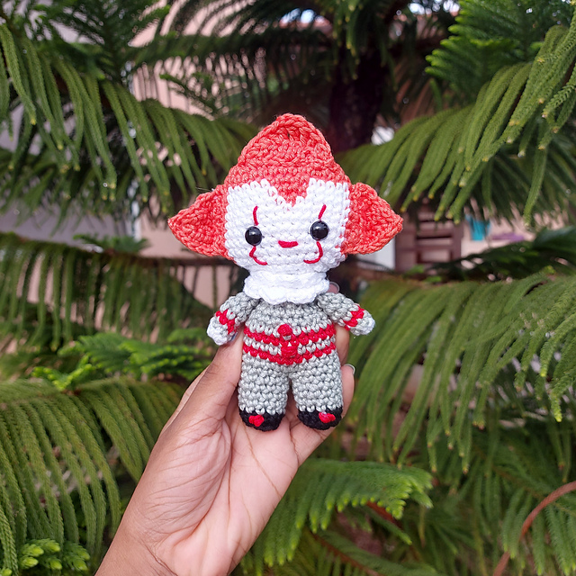Ravelry: Pennywise amigurumi pattern by Yavirielis Rodriguez