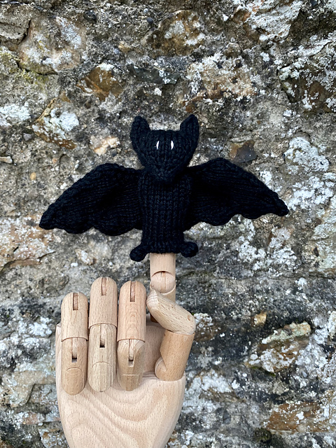 Ravelry: Bat Finger Puppet pattern by My Gorgeous Knits