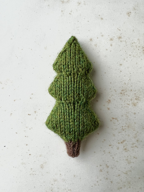 Ravelry: Simple Christmas Tree pattern by My Gorgeous Knits