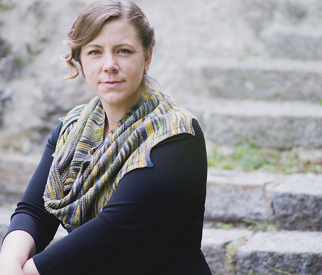 Ravelry: Vera pattern by Heather Boos