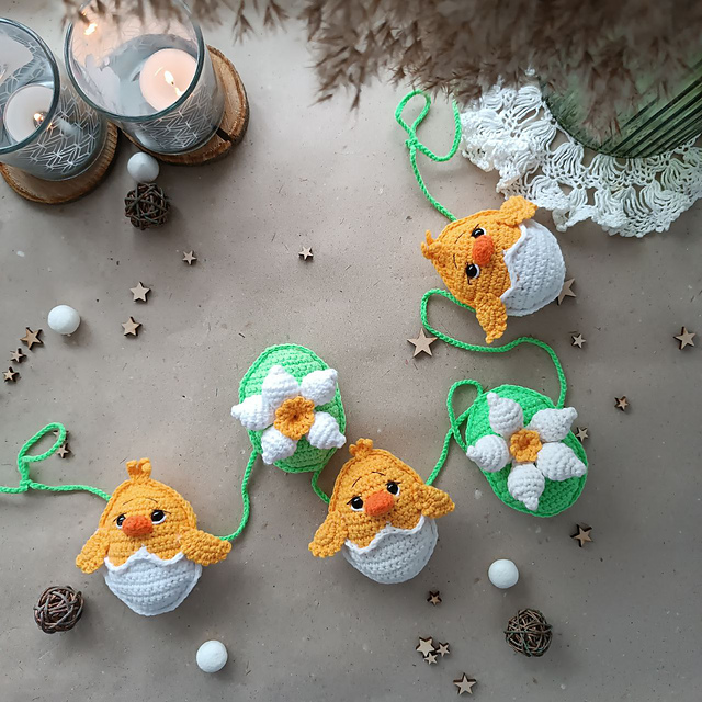 Ravelry: Easter chick garland pattern by Yeremchuk Tanya