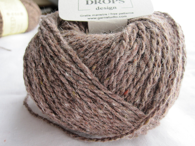 Ravelry: Garnstudio DROPS Angora-Tweed