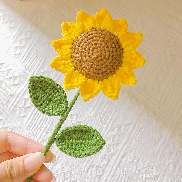 Ravelry: Simple Version of Sunflower pattern by Yui Sun