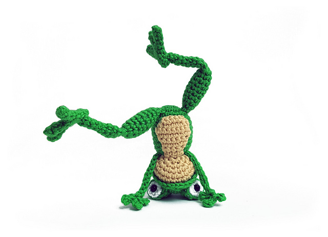 Ravelry: Foggy the Baby Froggy pattern by Vera - YukiYarnDesigns