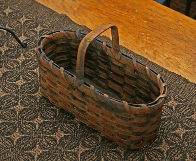 Ravelry: ZaldoGrace's LOVE #11: Mary Ann Ostrander Table Runner