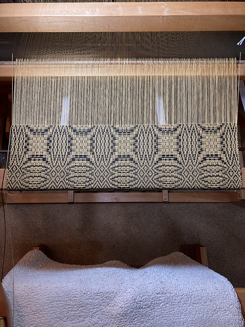 Ravelry: ZaldoGrace's LOVE #11: Mary Ann Ostrander Table Runner