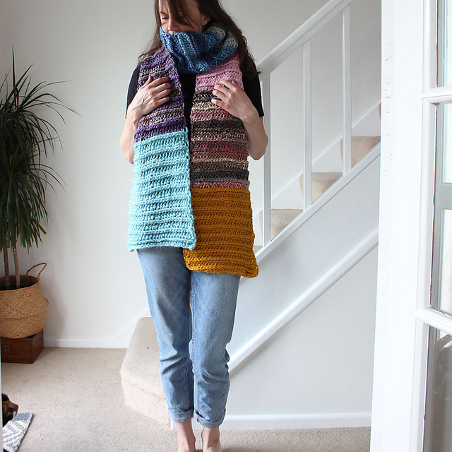 Ravelry: Easy Chunky Scarf pattern by Zeens and Roger