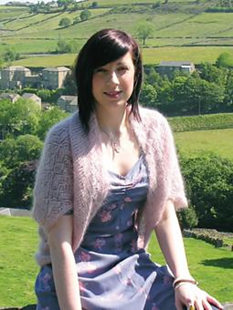 Ravelry: Flirty pattern by Lisa Richardson