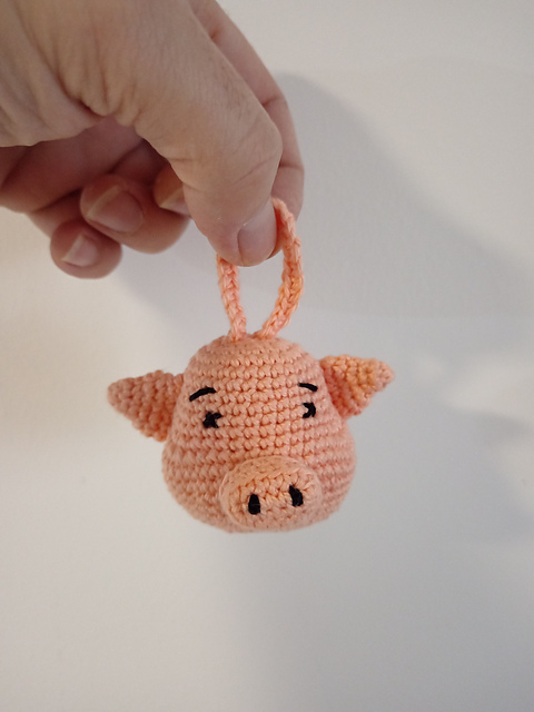 Ravelry: 3 in 1 Pig Keychain pattern by Ljubomir Kostin